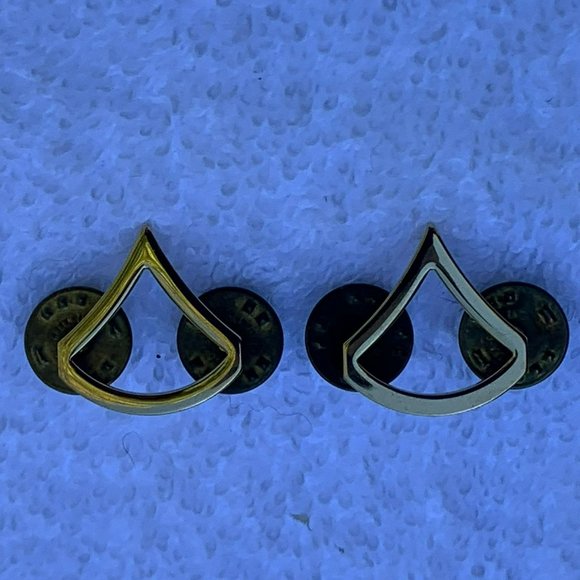 G23 | Accessories | Private First Class E3 Army Lapel Hat Pin | Poshmark